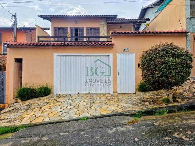 Casa / Sobrado para Venda em Poços de Caldas/MG Jardim das Azaléias 3 Quartos