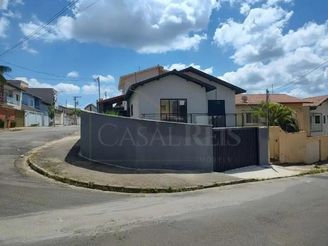 Casa / Sobrado para Venda em Poços de Caldas/MG Jardim das Azaléias 3 Quartos