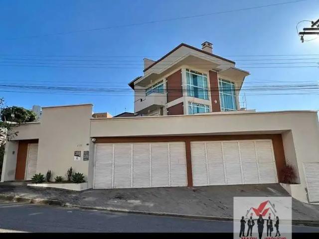 Casa / Sobrado para Venda em Poços de Caldas/MG Jardim Europa 5 Quartos