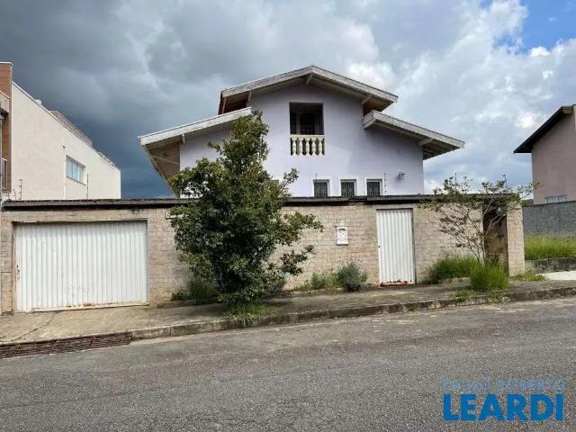 Casa / Sobrado para Venda em Poços de Caldas/MG Jardim Europa 5 Quartos