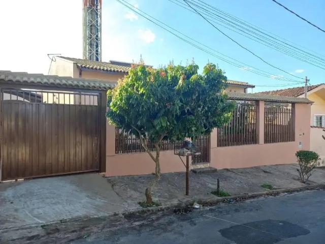 Casa / Sobrado para Venda em Poços de Caldas/MG Jardim Kennedy 3 Quartos