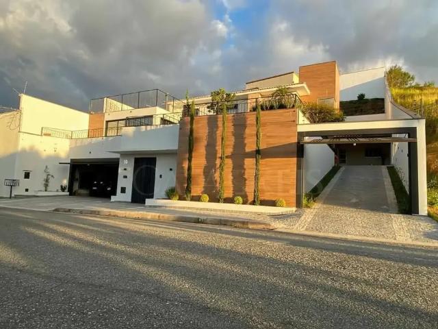 Casa / Sobrado para Venda em Poços de Caldas/MG Jardim Novo Mundo 4 Quartos
