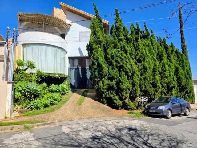 Casa / Sobrado para Venda em Poços de Caldas/MG Jardim Novo Mundo 5 Quartos