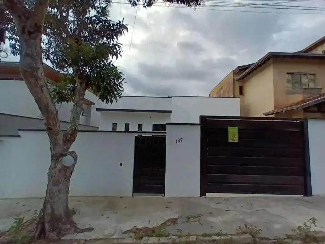 Casa / Sobrado para Venda em Poços de Caldas/MG Jardim Novo Mundo 3 Quartos