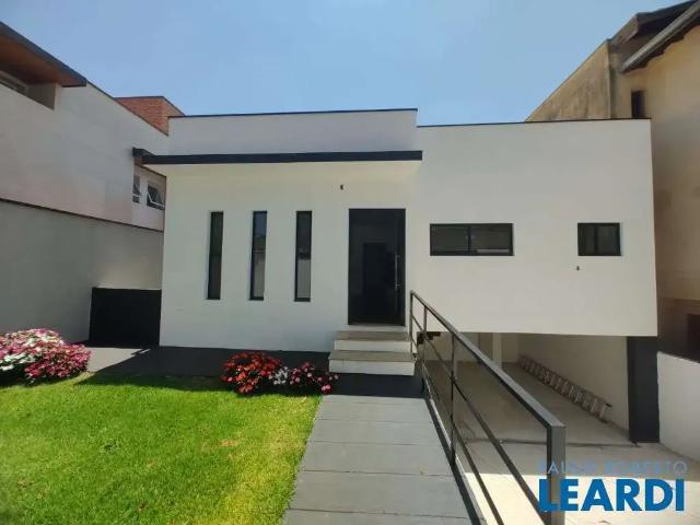 Casa / Sobrado para Venda em Poços de Caldas/MG Jardim Novo Mundo 3 Quartos