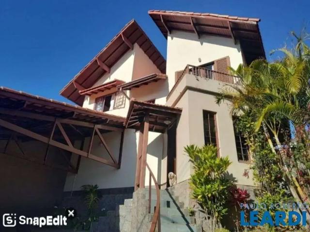 Casa / Sobrado para Venda em Poços de Caldas/MG Jardim Novo Mundo 3 Quartos