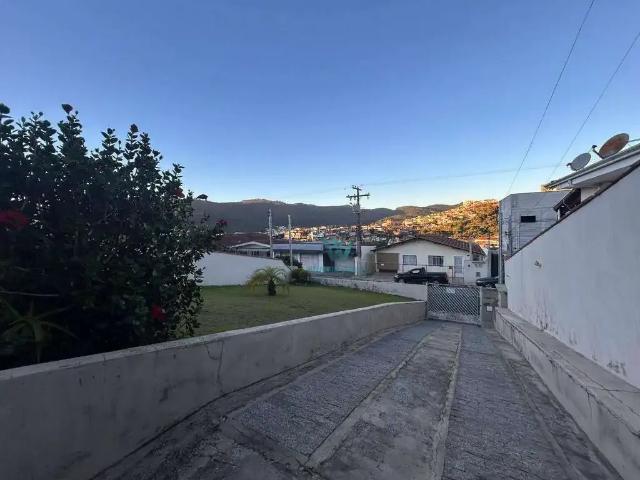 Casa / Sobrado para Venda em Poços de Caldas/MG Jardim São Paulo 2 Quartos