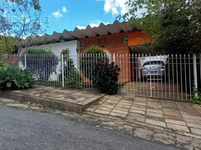 Casa / Sobrado para Venda em Poços de Caldas/MG Jardim Santa Augusta 3 Quartos
