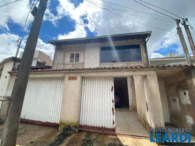Casa / Sobrado para Venda em Poços de Caldas/MG Jardim Philadélphia 3 Quartos