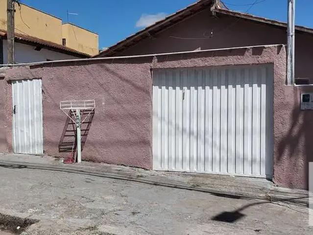 Casa / Sobrado para Venda em Poços de Caldas/MG Jardim Quisisana 2 Quartos