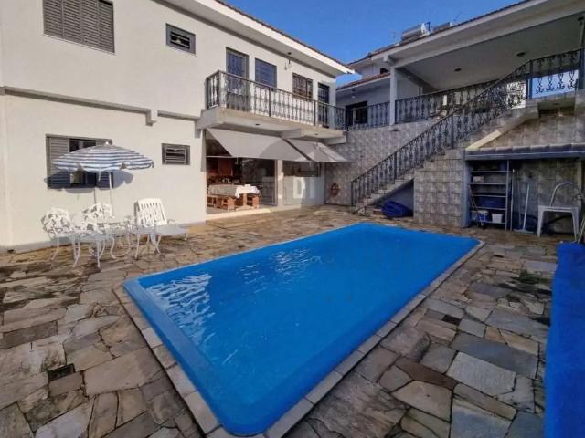 Casa / Sobrado para Venda em Poços de Caldas/MG Jardim Quisisana 4 Quartos