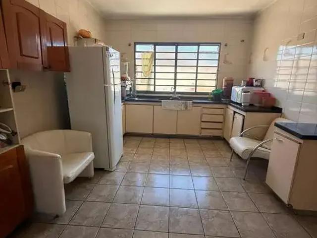 Casa / Sobrado para Venda em Poços de Caldas/MG Jardim Quisisana 5 Quartos