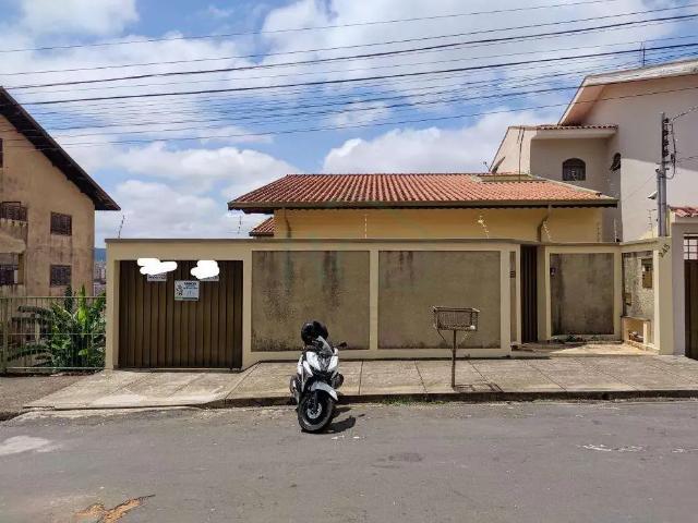 Casa / Sobrado para Venda em Poços de Caldas/MG Jardim Vitória 3 Quartos