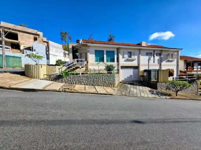 Casa / Sobrado para Venda em Poços de Caldas/MG Parque Vivaldi Leite Ribeiro 6 Quartos