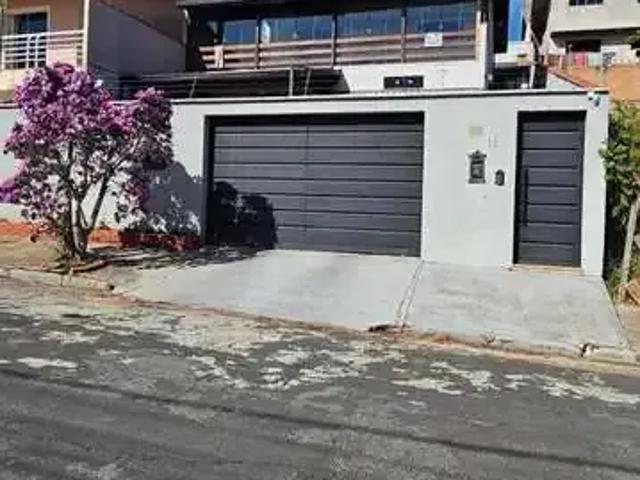 Casa / Sobrado para Venda em Poços de Caldas/MG Residencial Morumbí 2 Quartos