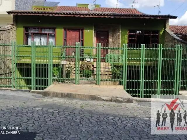 Casa / Sobrado para Venda em Poços de Caldas/MG Santa Lúcia 6 Quartos