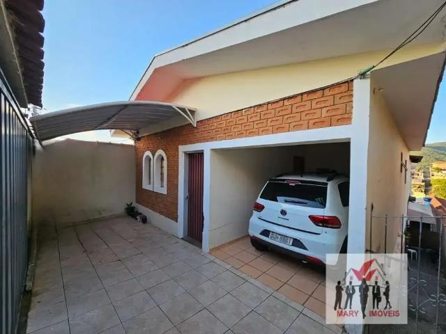 Casa / Sobrado para Venda em Poços de Caldas/MG Santa Lúcia 3 Quartos