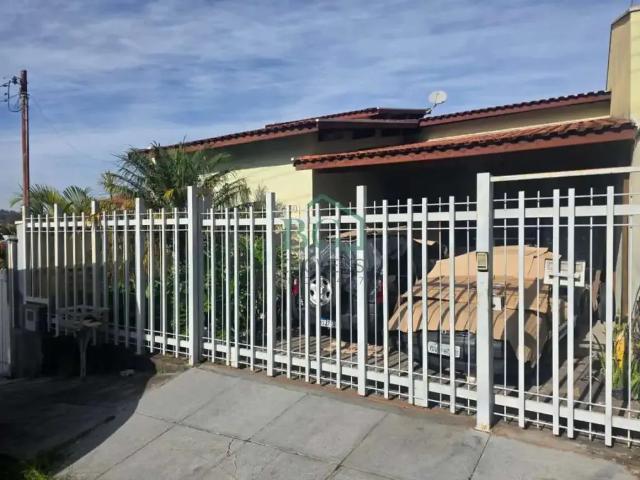 Casa / Sobrado para Venda em Poços de Caldas/MG Santa Maria 3 Quartos