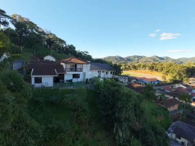 Casa / Sobrado para Venda em Pomerode/SC Centro 4 Quartos