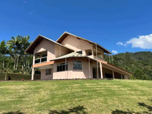 Casa / Sobrado para Venda em Pomerode/SC Pomerode Fundos 5 Quartos