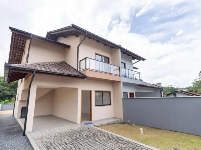 Casa / Sobrado para Venda em Pomerode/SC Pomerode Fundos 3 Quartos