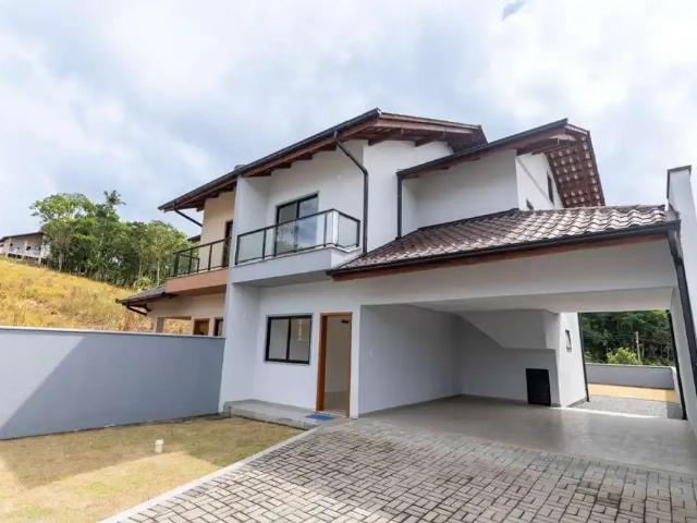 Casa / Sobrado para Venda em Pomerode/SC Pomerode Fundos 3 Quartos