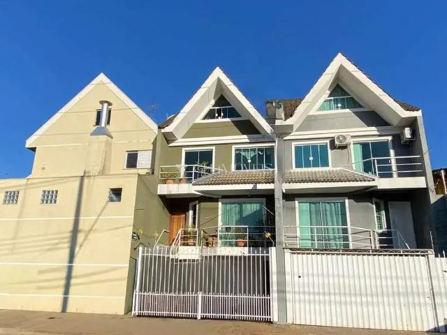 Casa / Sobrado para Venda em Ponta Grossa/PR Uvaranas 4 Quartos