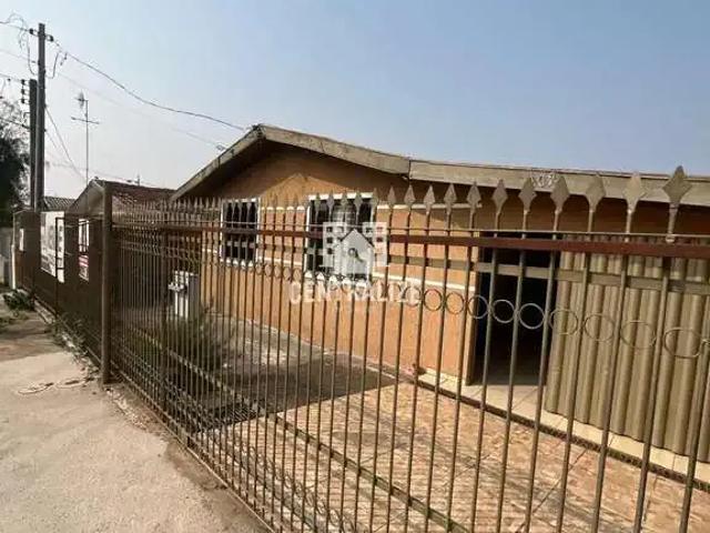 Casa / Sobrado para Venda em Ponta Grossa/PR Uvaranas 4 Quartos