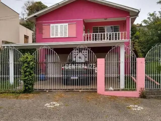 Casa / Sobrado para Venda em Ponta Grossa/PR Uvaranas 4 Quartos