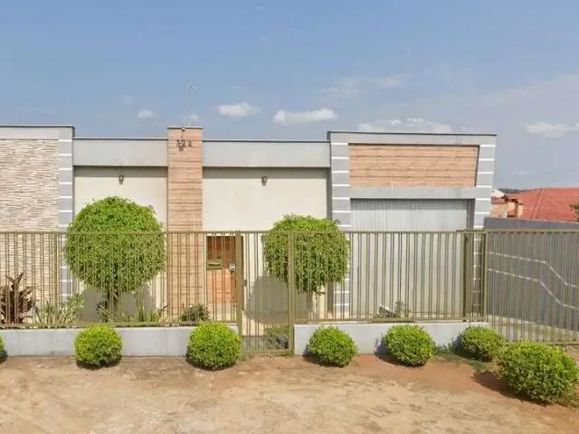 Casa / Sobrado para Venda em Ponta Grossa/PR Uvaranas 4 Quartos