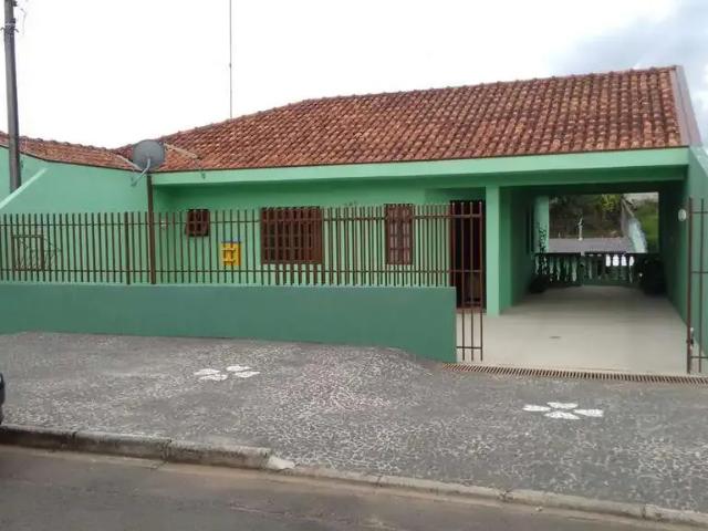 Casa / Sobrado para Venda em Ponta Grossa/PR Uvaranas 4 Quartos