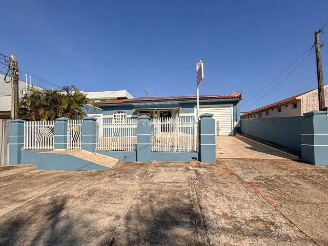 Casa / Sobrado para Venda em Ponta Grossa/PR Uvaranas 2 Quartos