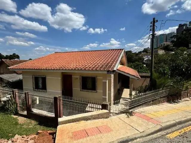 Casa / Sobrado para Venda em Ponta Grossa/PR Uvaranas 2 Quartos