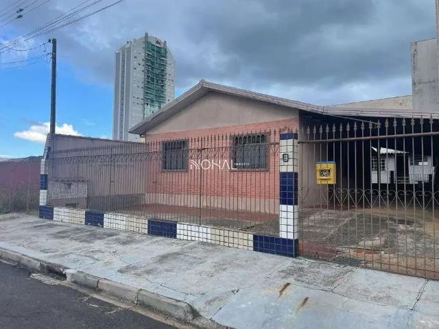 Casa / Sobrado para Venda em Ponta Grossa/PR Uvaranas 2 Quartos