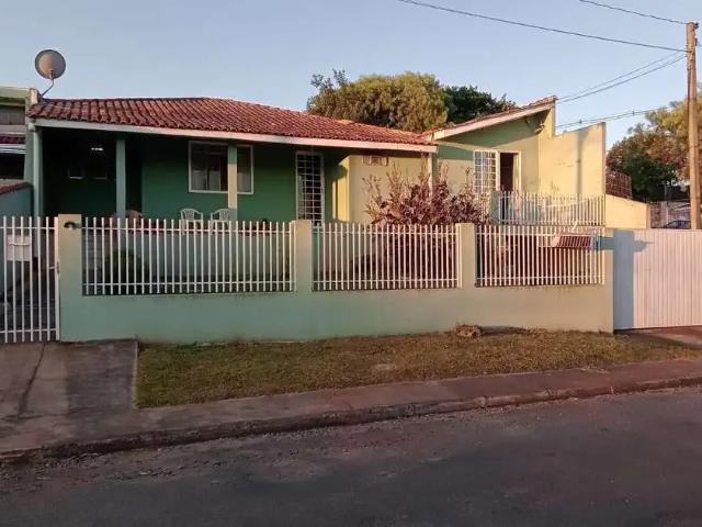 Casa / Sobrado para Venda em Ponta Grossa/PR Uvaranas 3 Quartos