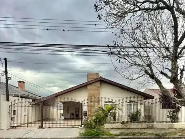 Casa / Sobrado para Venda em Ponta Grossa/PR Uvaranas 3 Quartos