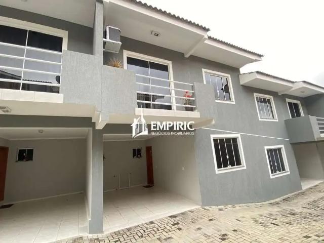 Casa / Sobrado para Venda em Ponta Grossa/PR Uvaranas 3 Quartos