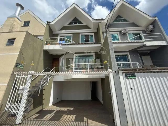 Casa / Sobrado para Venda em Ponta Grossa/PR Uvaranas 3 Quartos