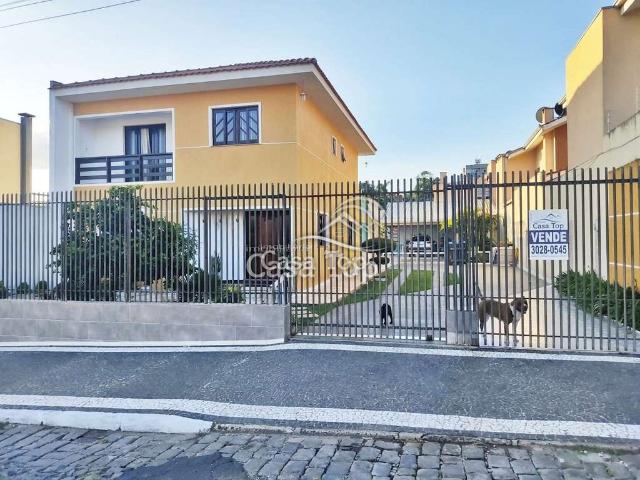 Casa / Sobrado para Venda em Ponta Grossa/PR Uvaranas 4 Quartos
