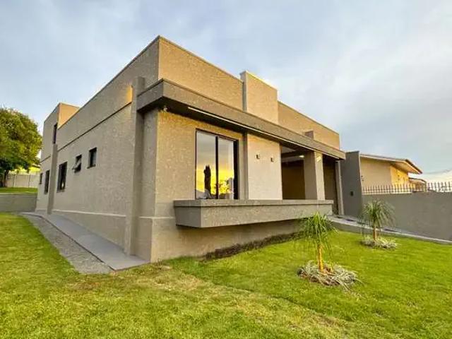 Casa / Sobrado para Venda em Ponta Grossa/PR Uvaranas 3 Quartos