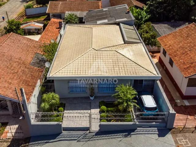 Casa / Sobrado para Venda em Ponta Grossa/PR Uvaranas 3 Quartos