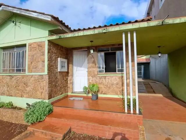 Casa / Sobrado para Venda em Ponta Grossa/PR Uvaranas 3 Quartos