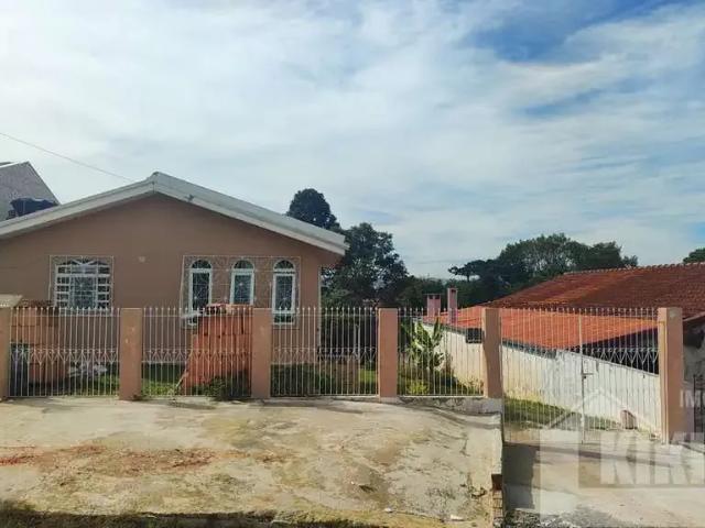 Casa / Sobrado para Venda em Ponta Grossa/PR Uvaranas 3 Quartos