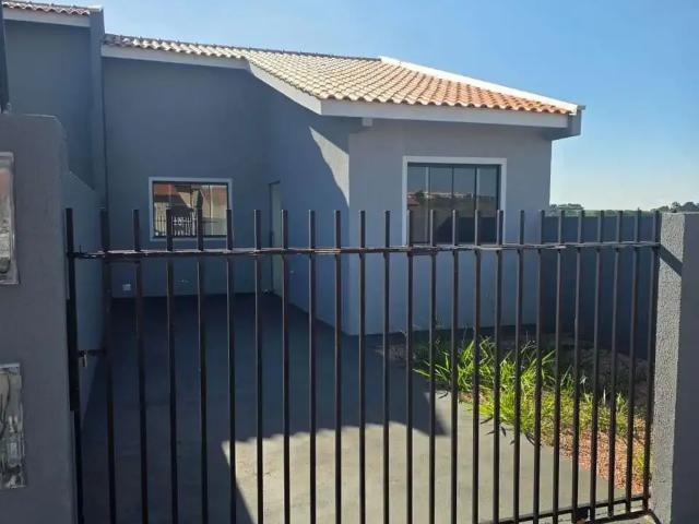 Casa / Sobrado para Venda em Ponta Grossa/PR Uvaranas 3 Quartos