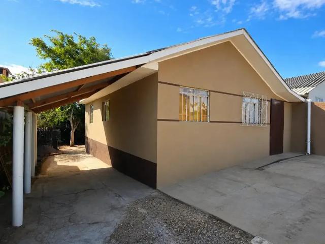 Casa / Sobrado para Venda em Ponta Grossa/PR Cará cará 3 Quartos