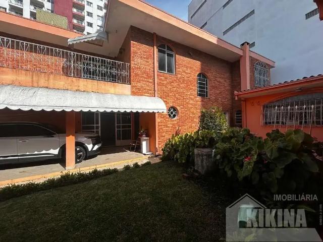 Casa / Sobrado para Venda em Ponta Grossa/PR Centro 4 Quartos