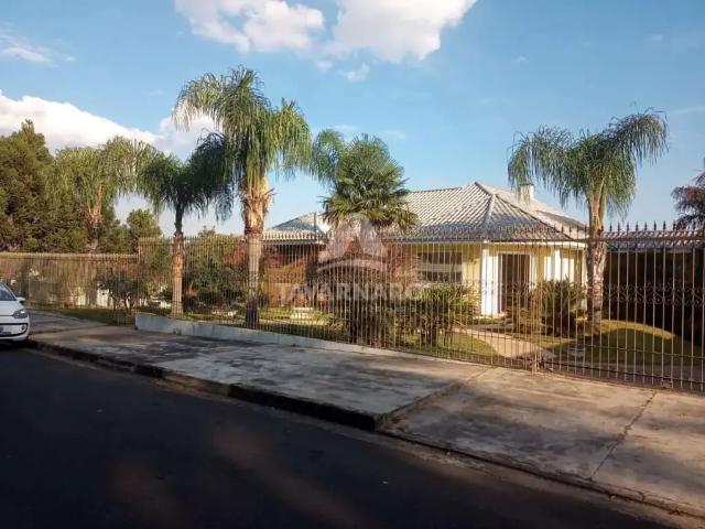 Casa / Sobrado para Venda em Ponta Grossa/PR Contorno 4 Quartos