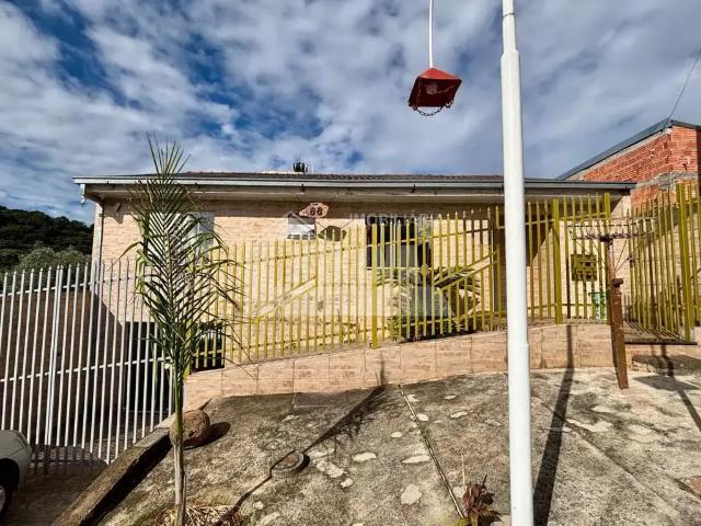 Casa / Sobrado para Venda em Ponta Grossa/PR Contorno 2 Quartos