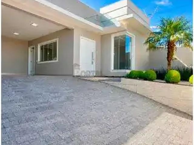 Casa / Sobrado para Venda em Ponta Grossa/PR Contorno 3 Quartos