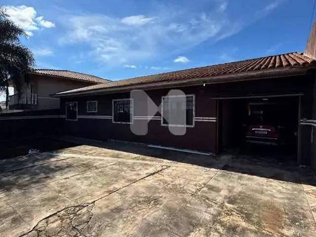 Casa / Sobrado para Venda em Ponta Grossa/PR Contorno 3 Quartos